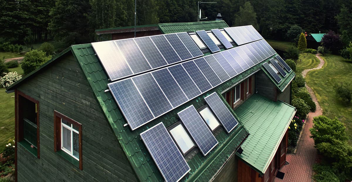 The 4 Best Solar Batteries Reviews For 2022 The 4 Best Solar Batteries Reviews For 2022